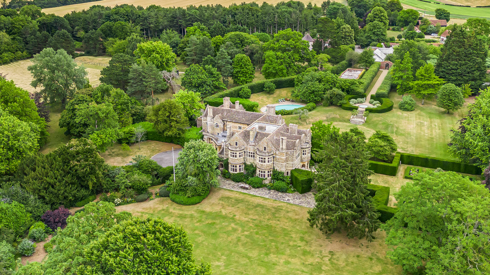 Langtree | Luxury Cotswold Rentals